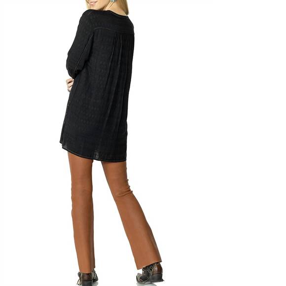 Double D Ranch | Tops | Nwt Double D Ranch Journeys End Tunic In Black ...